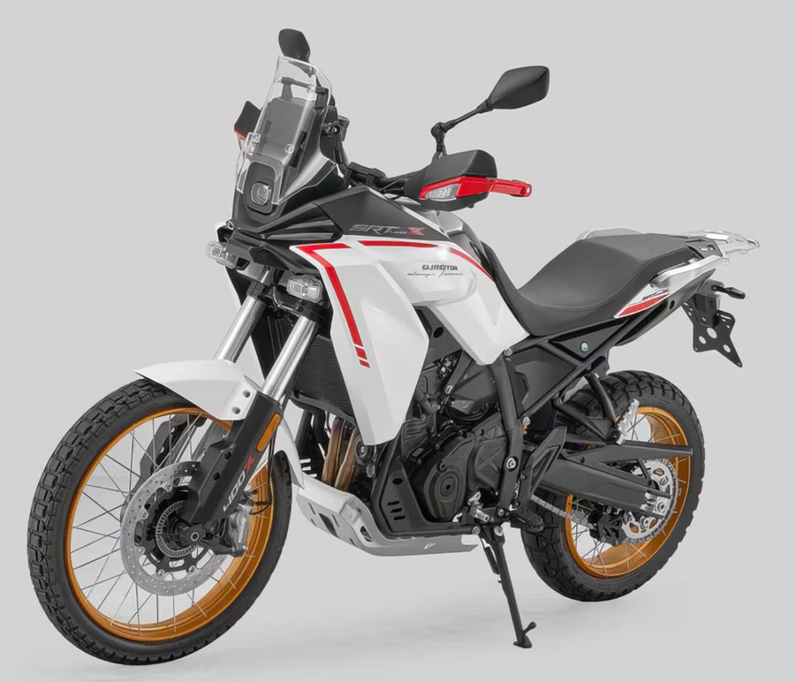 QJMotor SRT400X: Νέα μικρή adventure στην καυτή κατηγορία | MOTOMAG